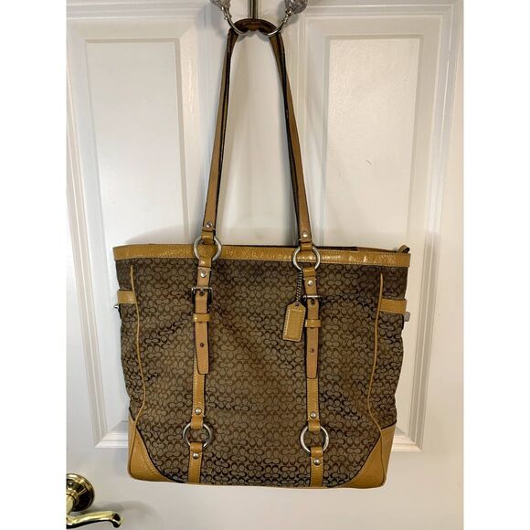 Coach | Bags | Coach F2345 Signature Gallery Jacquard Tote Purse Carry ...